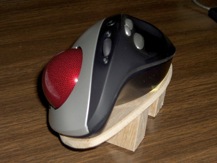 Logitech Trackball: Tilting Thereof – The Smell of Molten Projects in ...