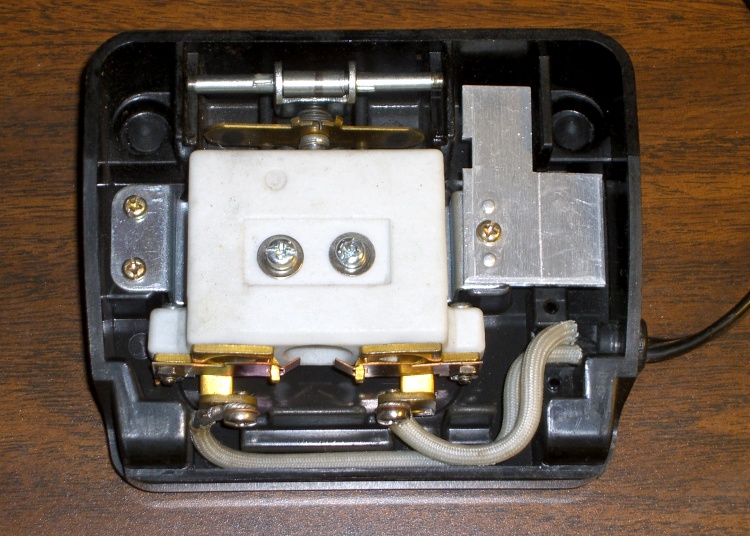 Old Kenmore Sewing Machine Foot Control Repair – The Smell of Molten ...