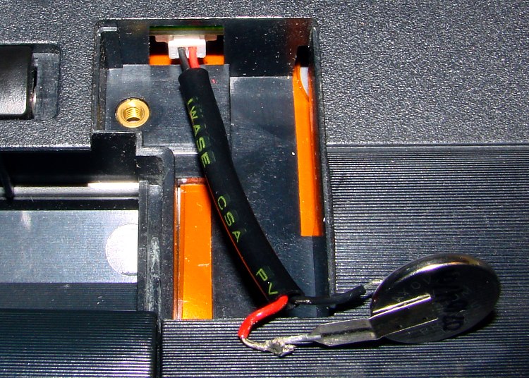 IBM Thinkpad 560Z CMOS Battery Connector Polarity – The Smell of Molten ...