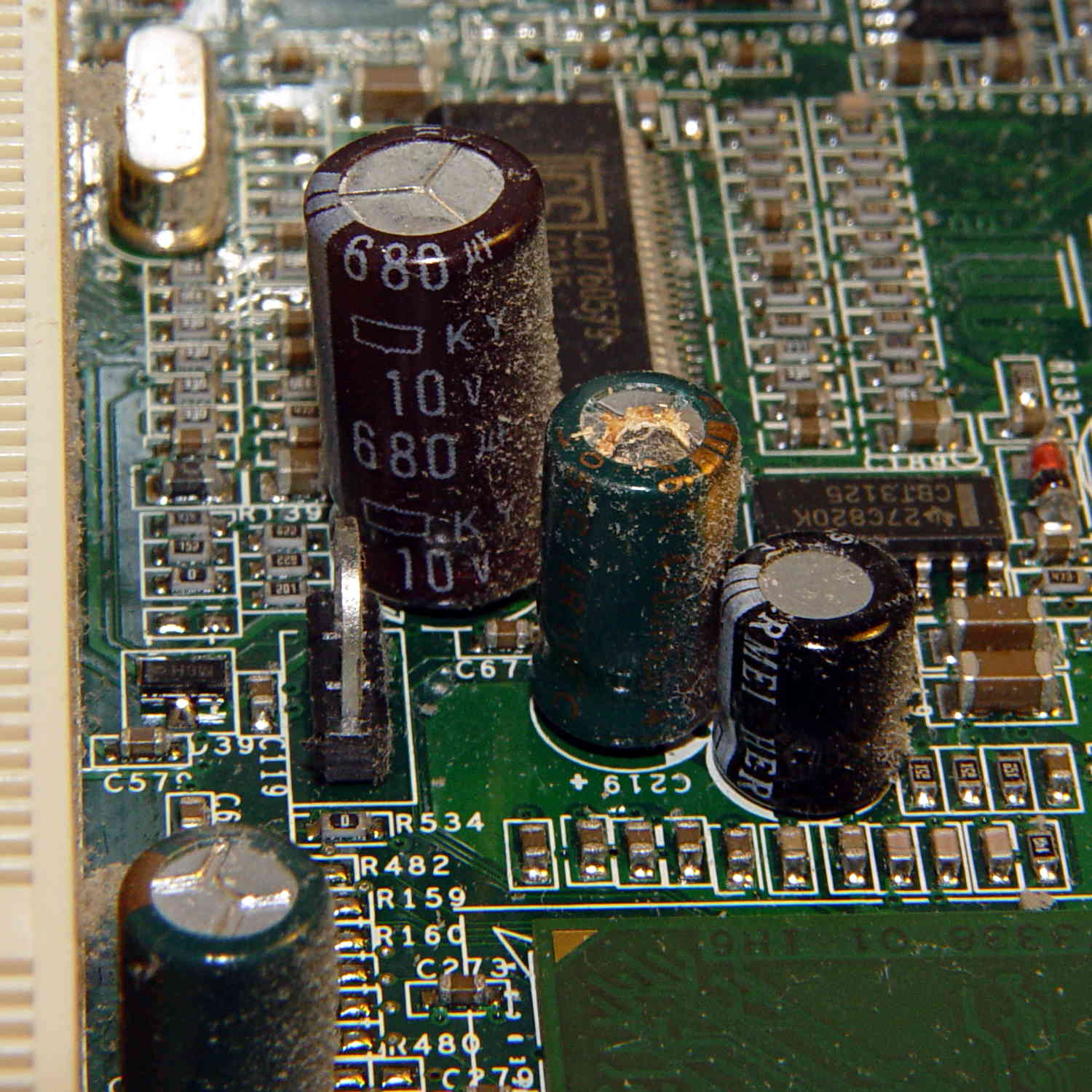 Dell Dimension 2300: Capacitor Plague – The Smell of Molten Projects in ...