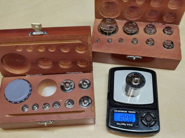 Cheap Scale Calibration Check – The Smell of Molten Projects in the Morning