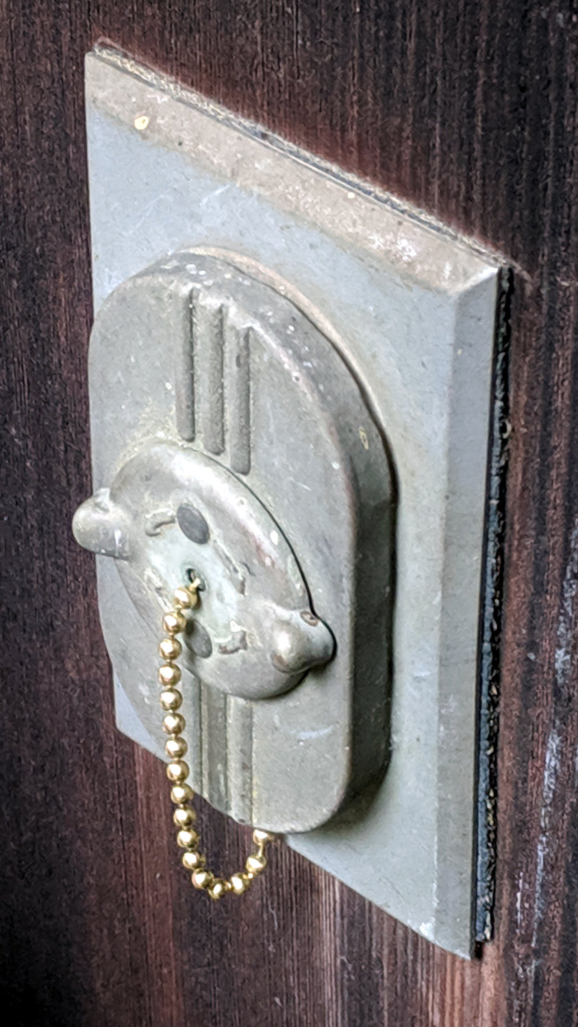 Weatherproof Outlet Cover Re-Chaining – The Smell of Molten Projects in ...