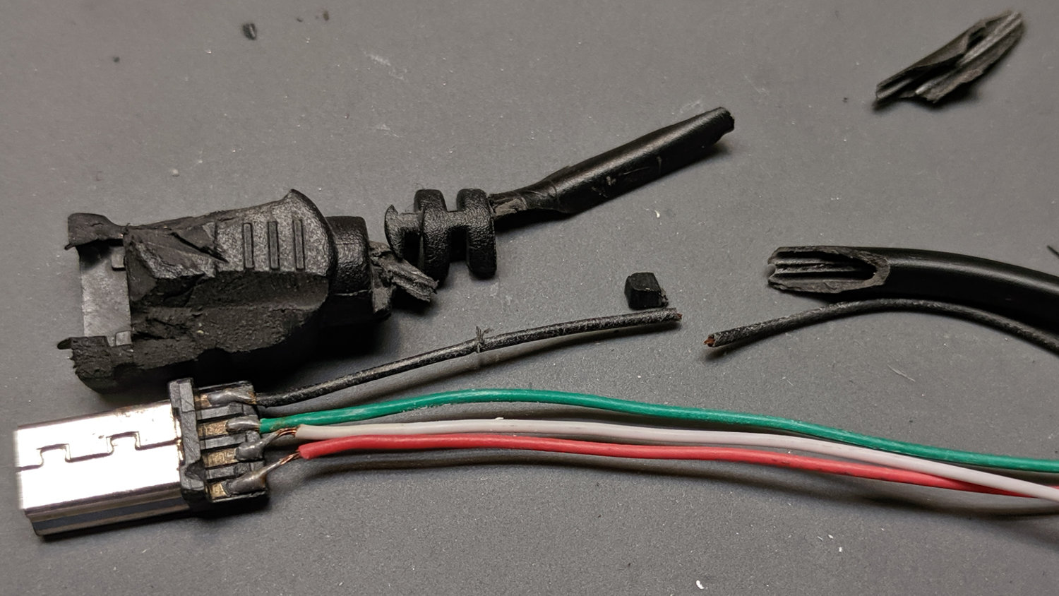 Vacuum Tube LEDs: Failed Tape, Failed USB Cable – The Smell of Molten ...