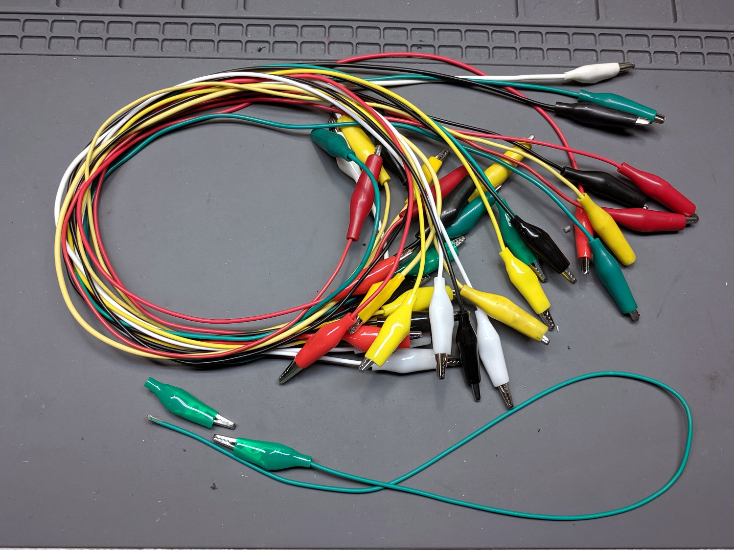 Alligator Clip Lead Refurbishing – The Smell of Molten Projects in the ...
