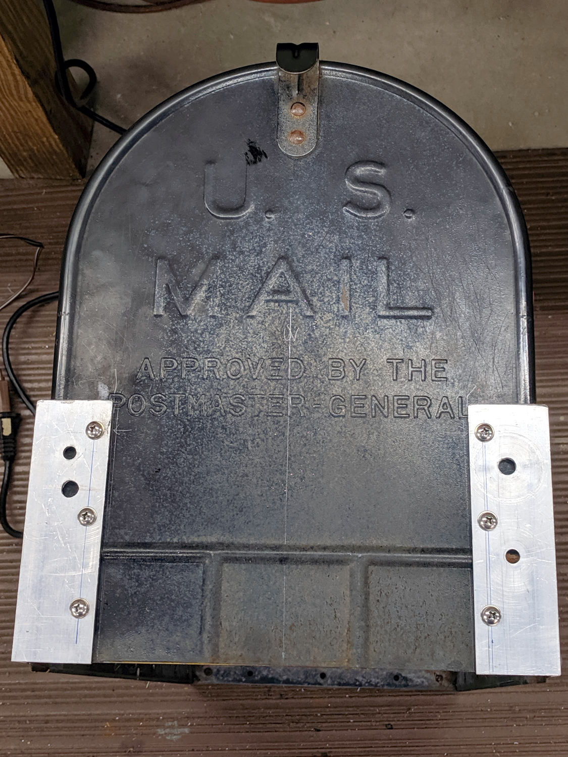 Mailbox Door Rebuild – The Smell of Molten Projects in the Morning