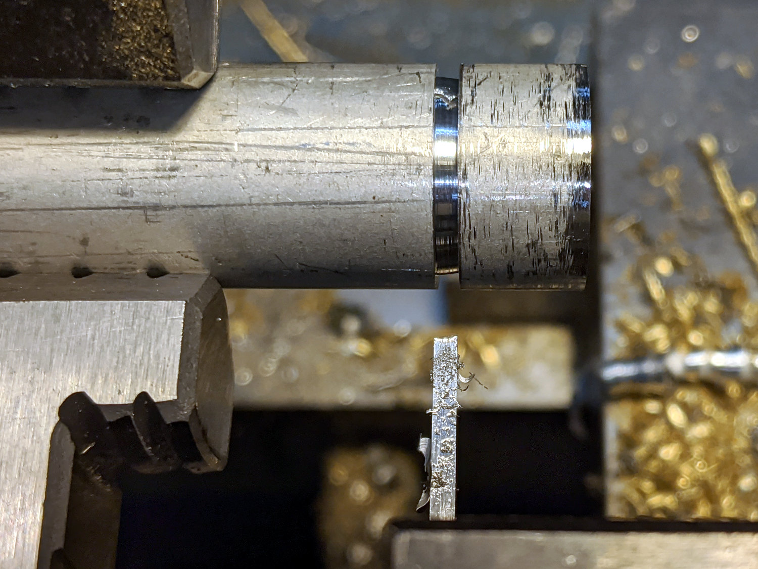 Floor Lamp: Threaded Fittings – The Smell of Molten Projects in the Morning