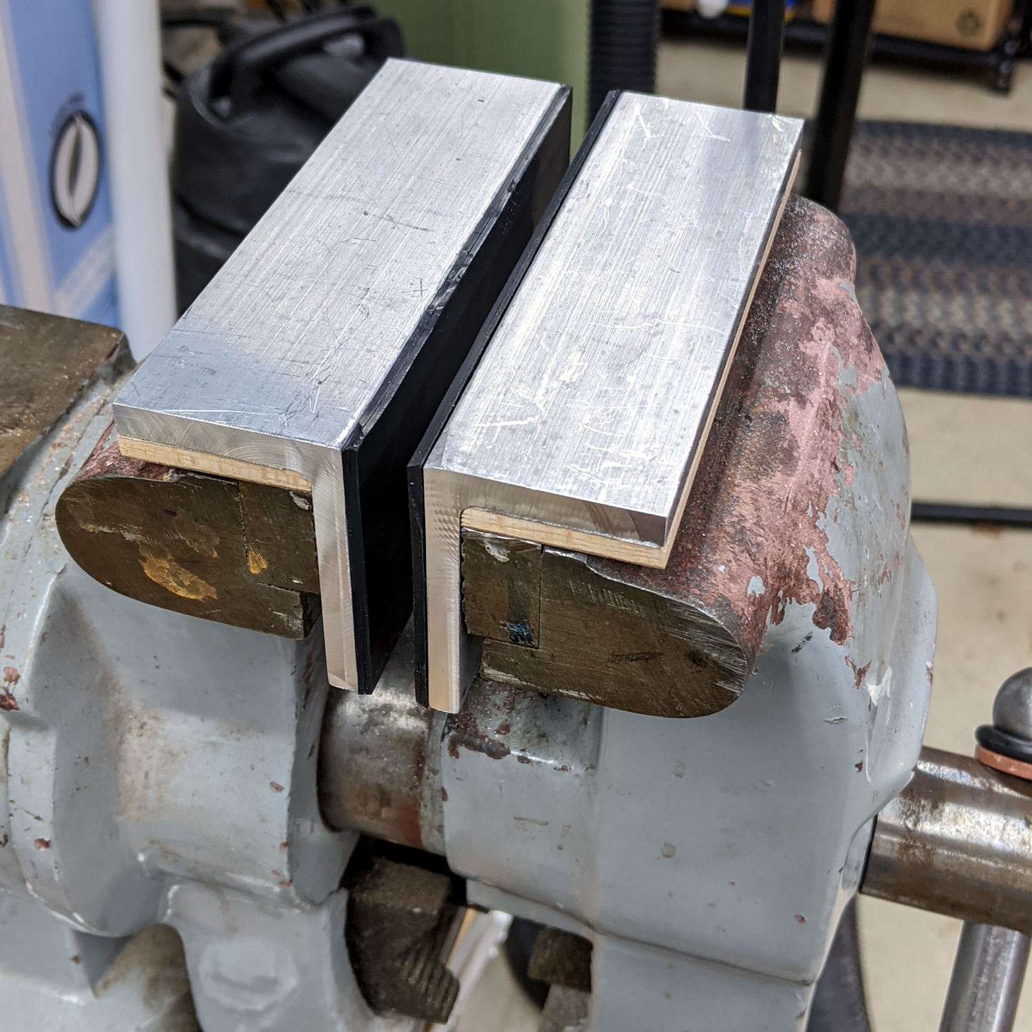 Soft Vise Jaws – The Smell of Molten Projects in the Morning