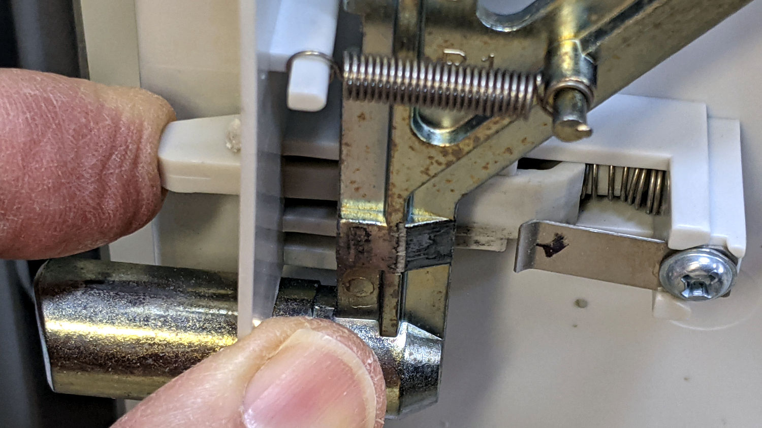 Removing Sentry FireSafe Door Trim – The Smell of Molten Projects in ...