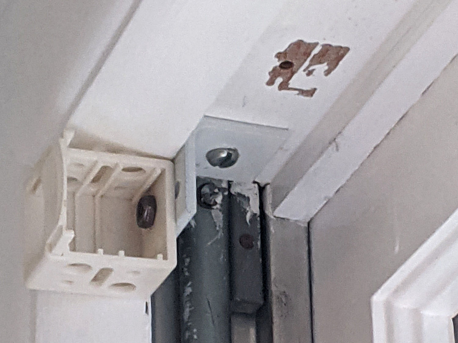 Miniblind Mounting Brackets: Version 4 – The Smell of Molten Projects ...