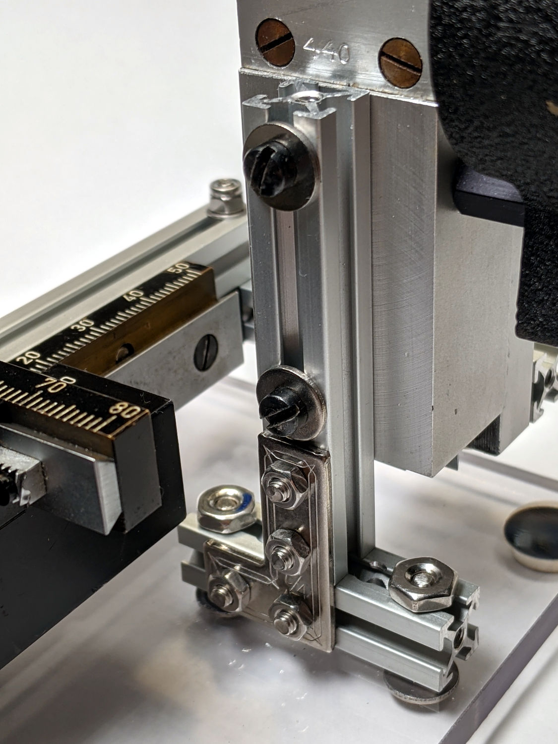 Microscope Stage Positioner: Rigid MakerBeam Edition – The Smell of ...