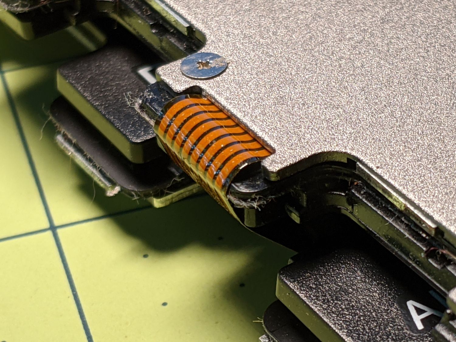 1-by-One Folding Bluetooth Keyboard: Flex Cable Fix – The Smell of ...