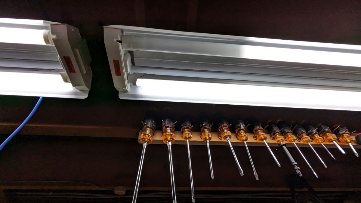 LED Shoplight Conversion: First Failure – The Smell of Molten Projects ...