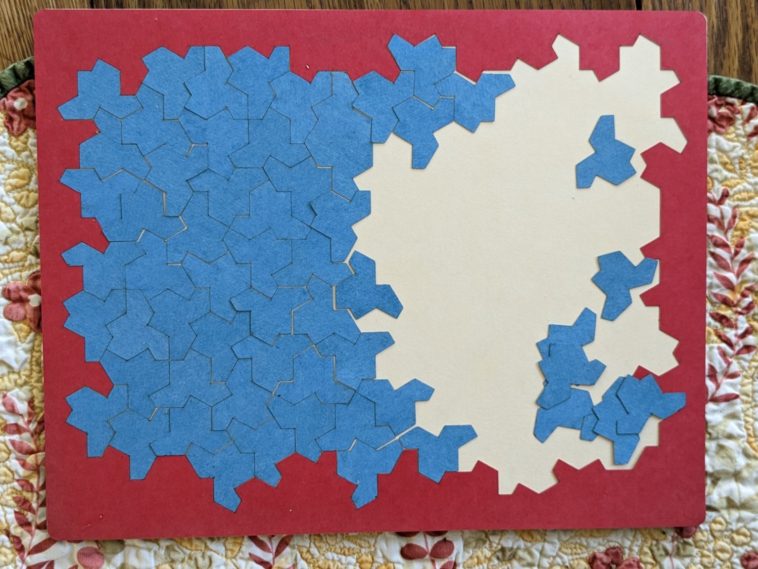 Aperiodic Monotile Puzzle – The Smell of Molten Projects in the Morning