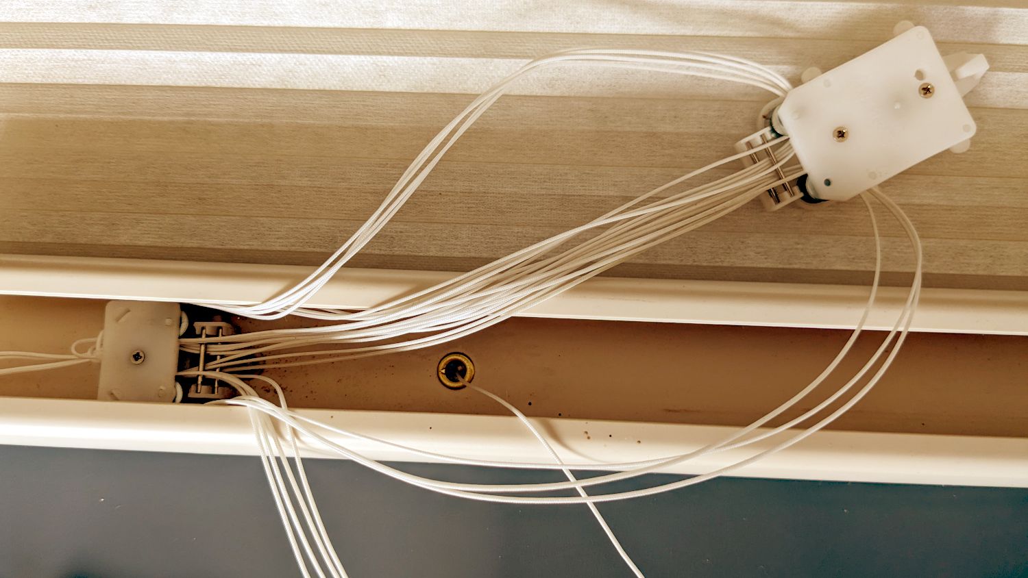 Cellular Windowshade: Pulley Block Repair – The Smell of Molten ...