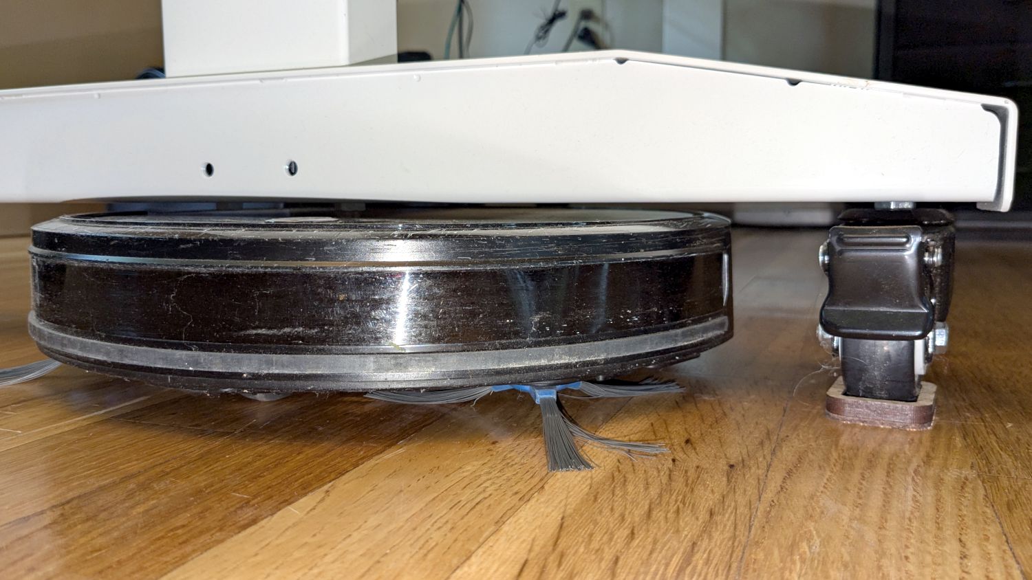 Husky Workbench Caster Feet – The Smell of Molten Projects in the Morning