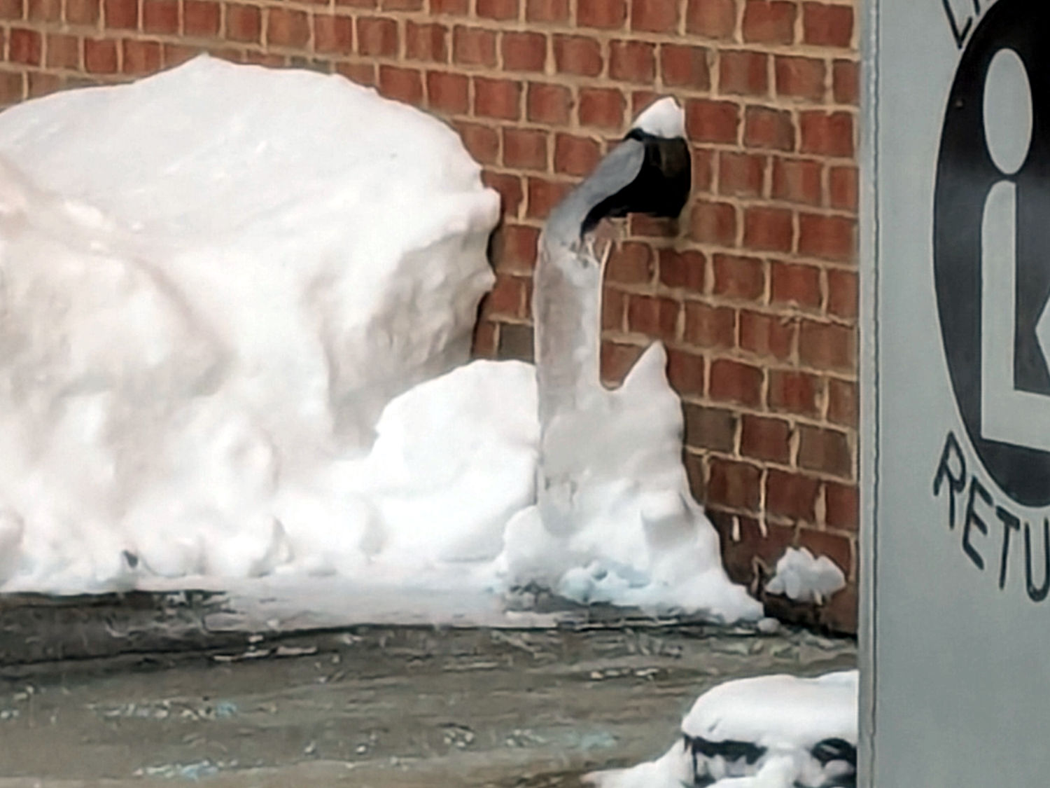 Ice Flow – The Smell of Molten Projects in the Morning